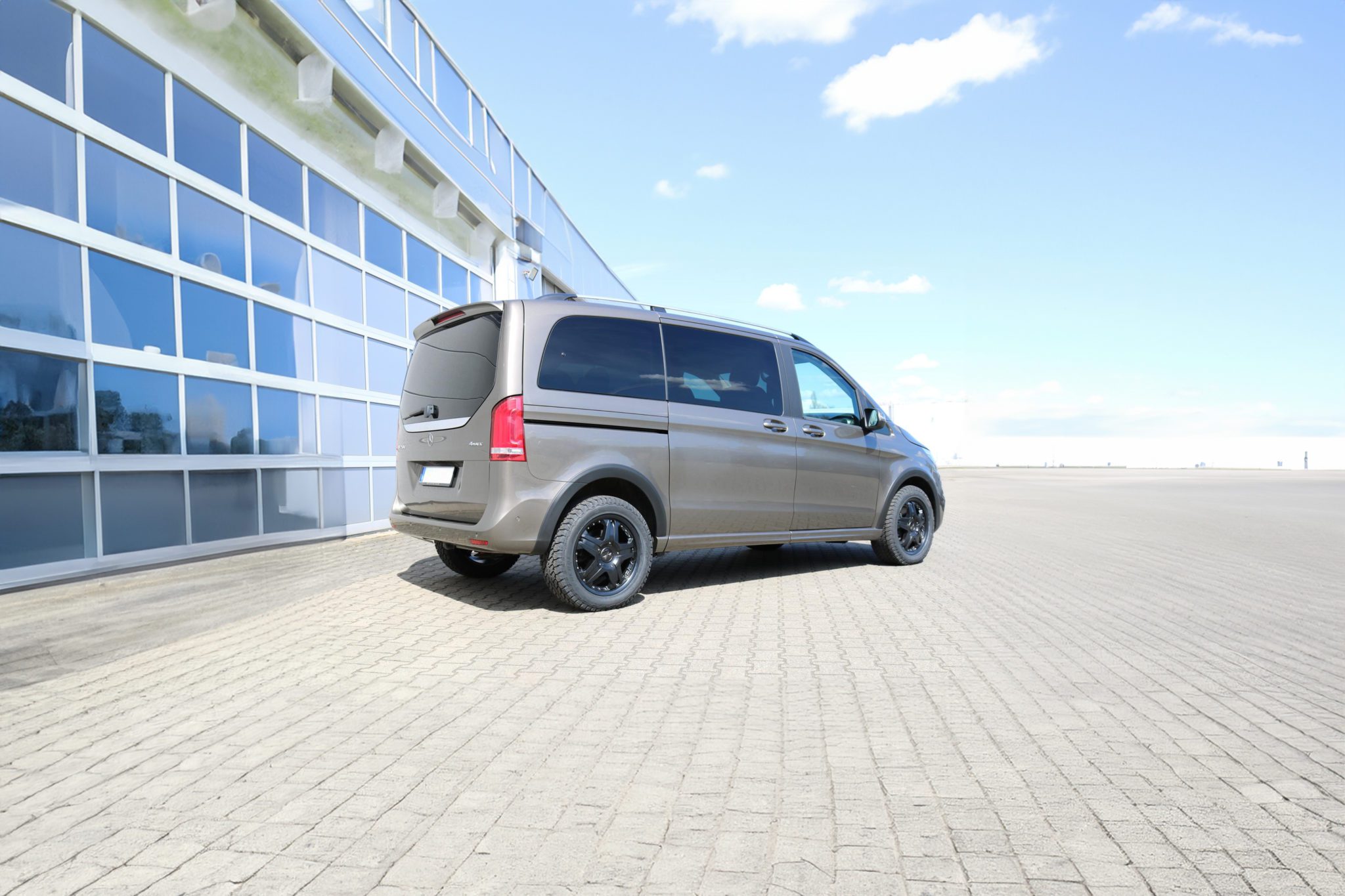 Fahrzeugumbau | 230509_Kompakte_VKlasse - VanSports